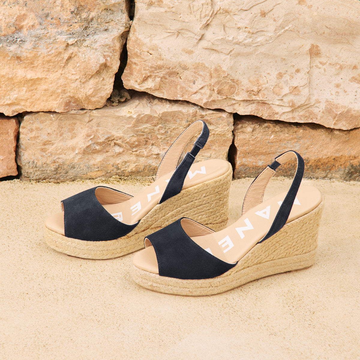 Manebí | Espadrillas in Morbida Pelle Scamosciata con Zeppa e Cinturino