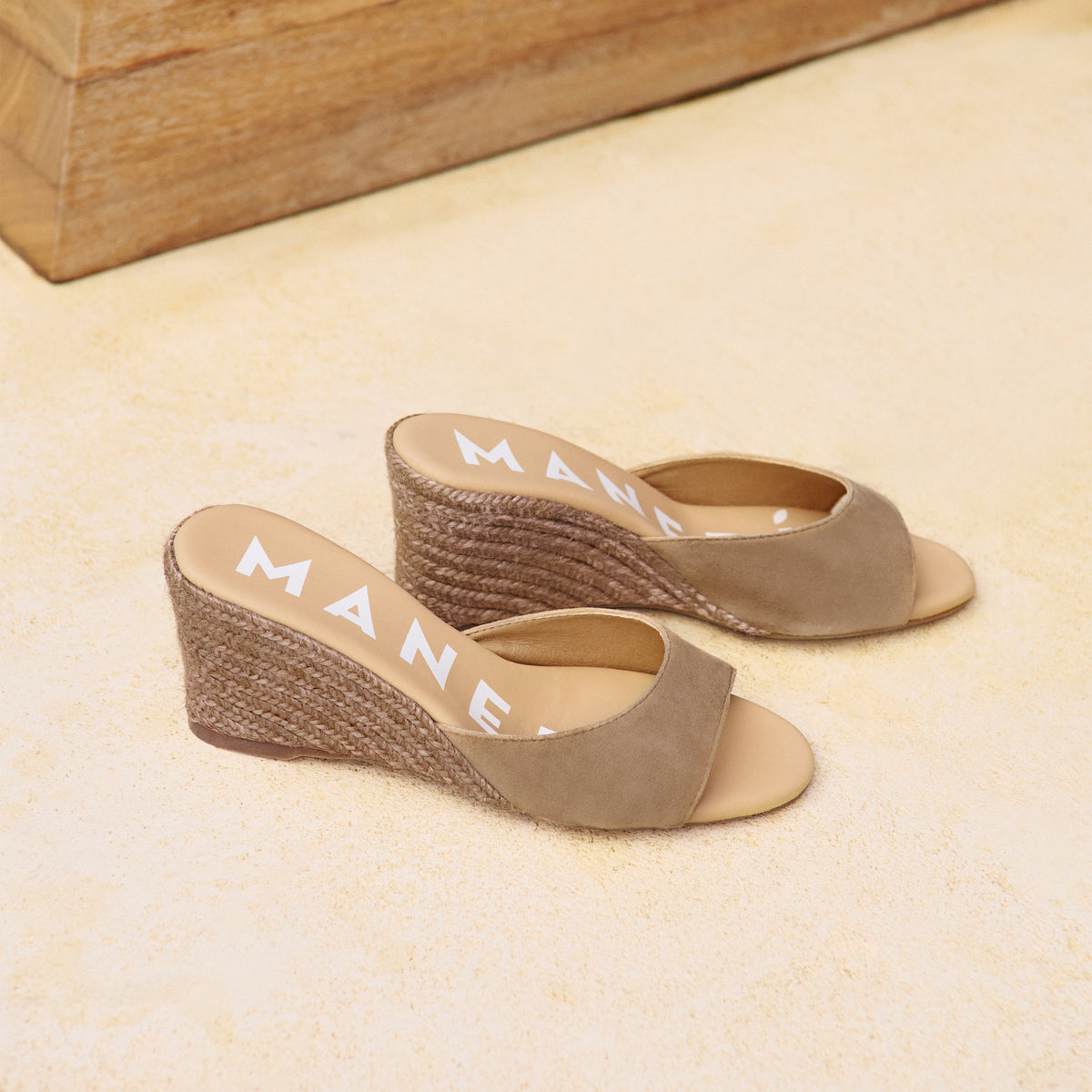 Manebí | Espadrillas in Morbida Pelle Scamosciata con Zeppa